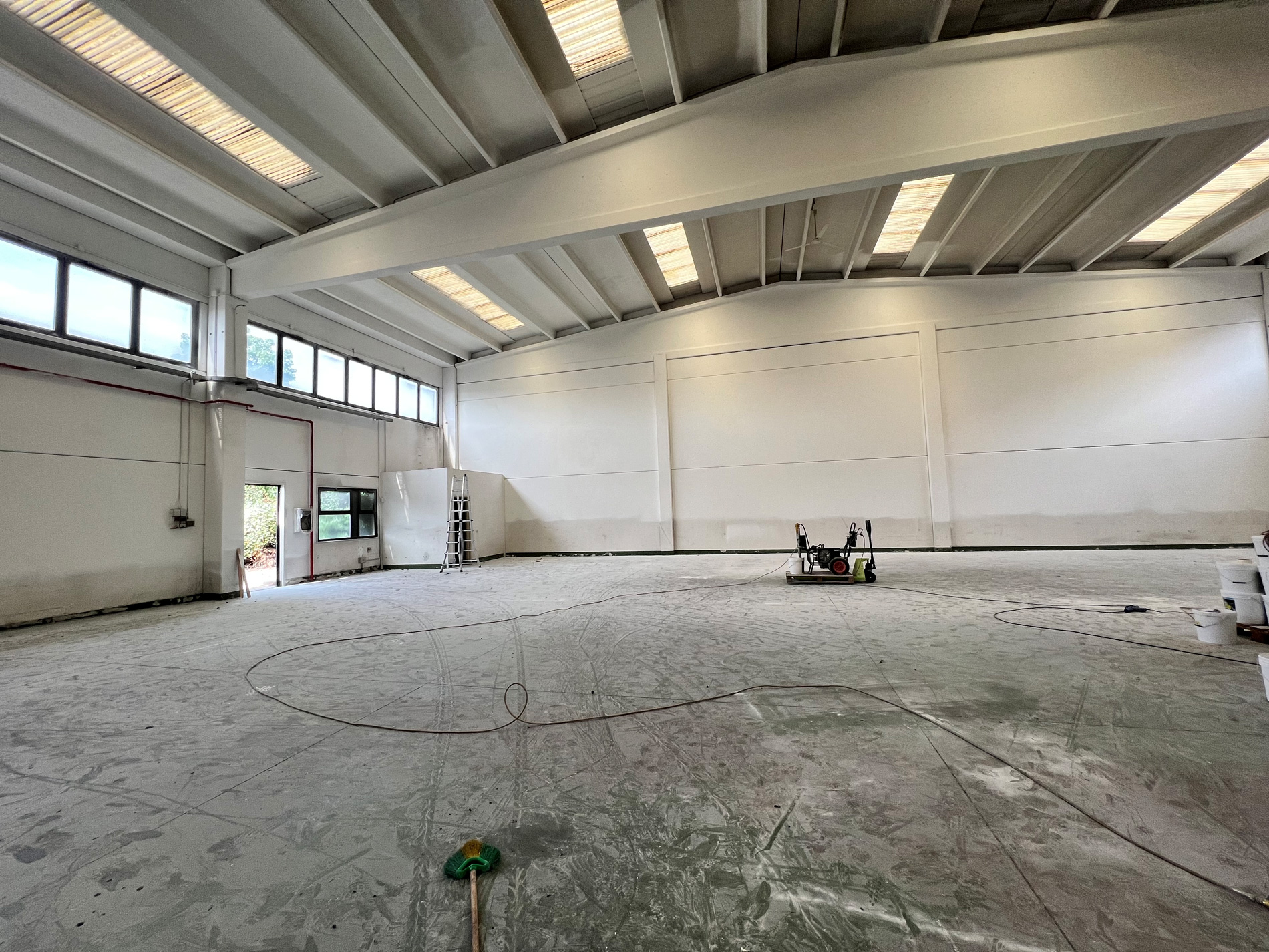 Tinteggiatura capannoni industriali: design e sicurezza | Pavidex